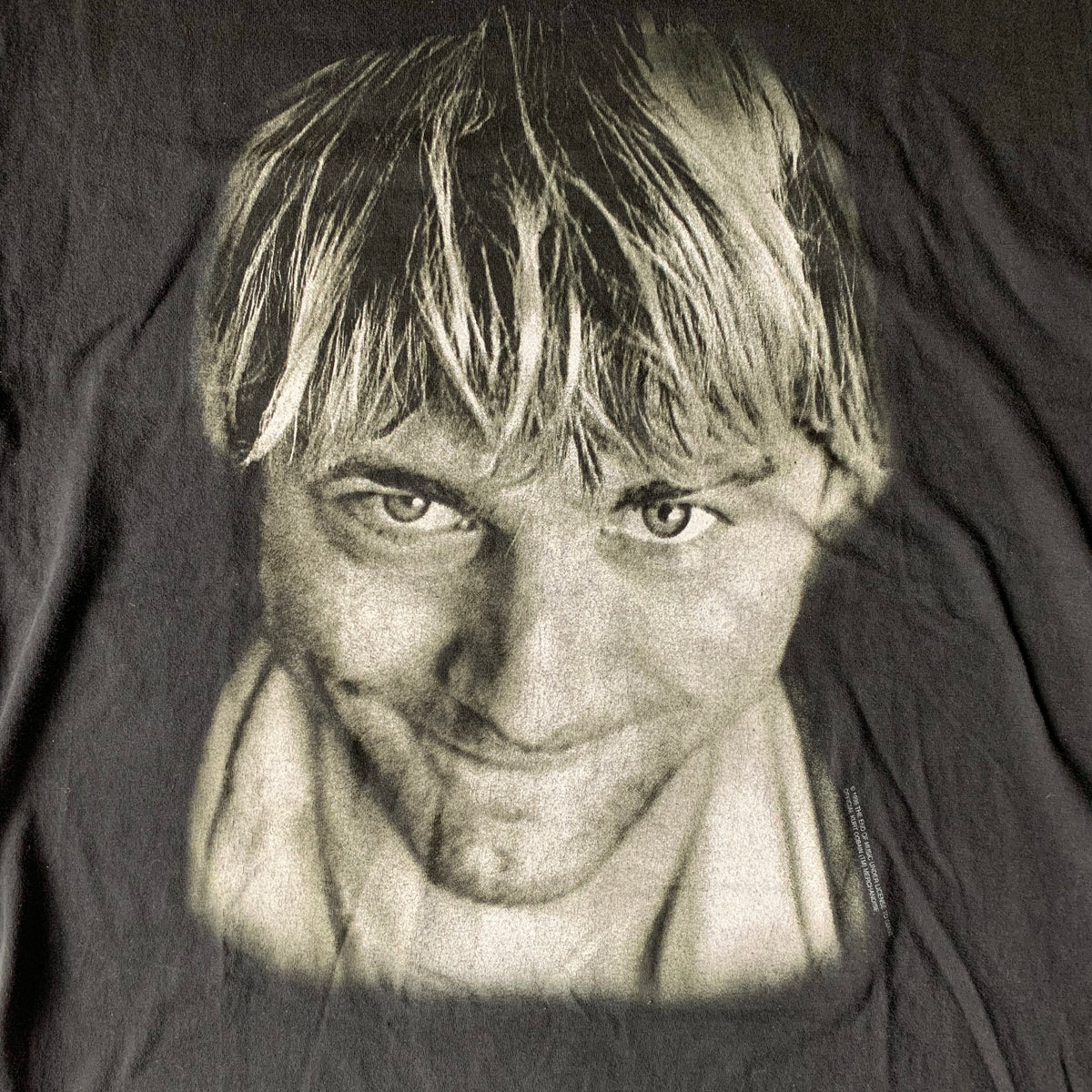 KURT COBAIN「SMILE PORTRAIT」XL – Cloakedinblack